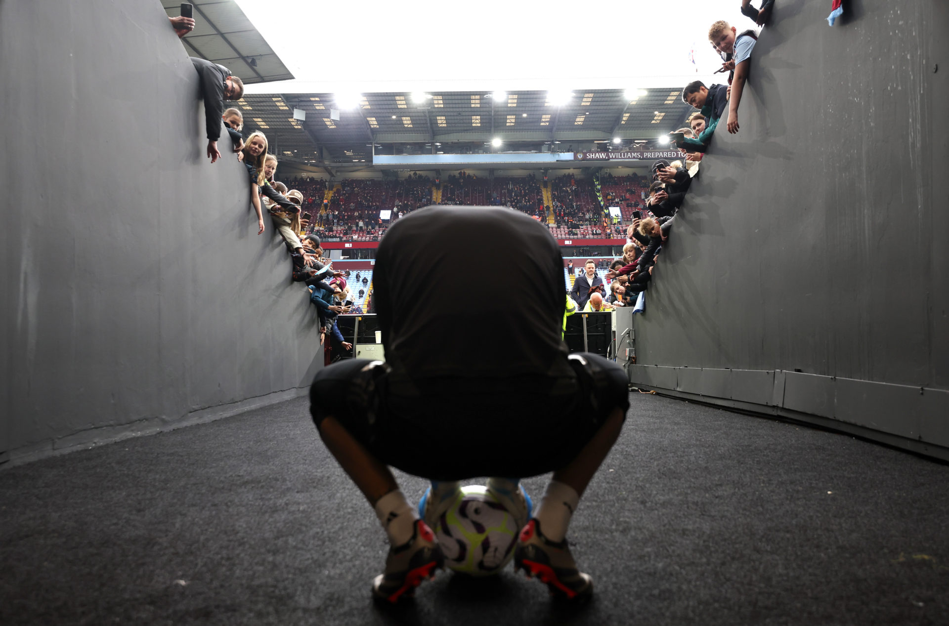 David James shares what Aston Villa's Emi Martinez does that ...